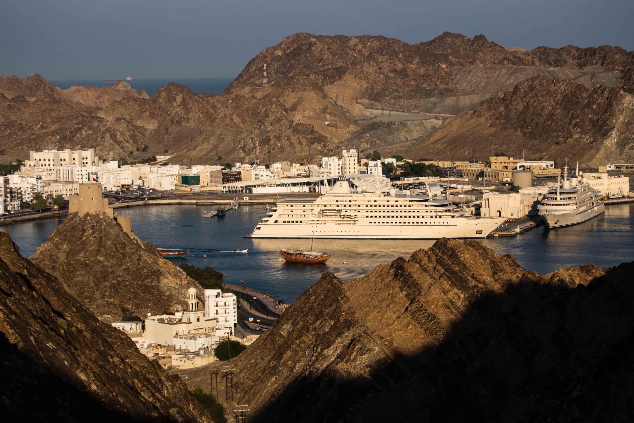 Oman: Muttrah Loop C38 Trail - Asia Hikes