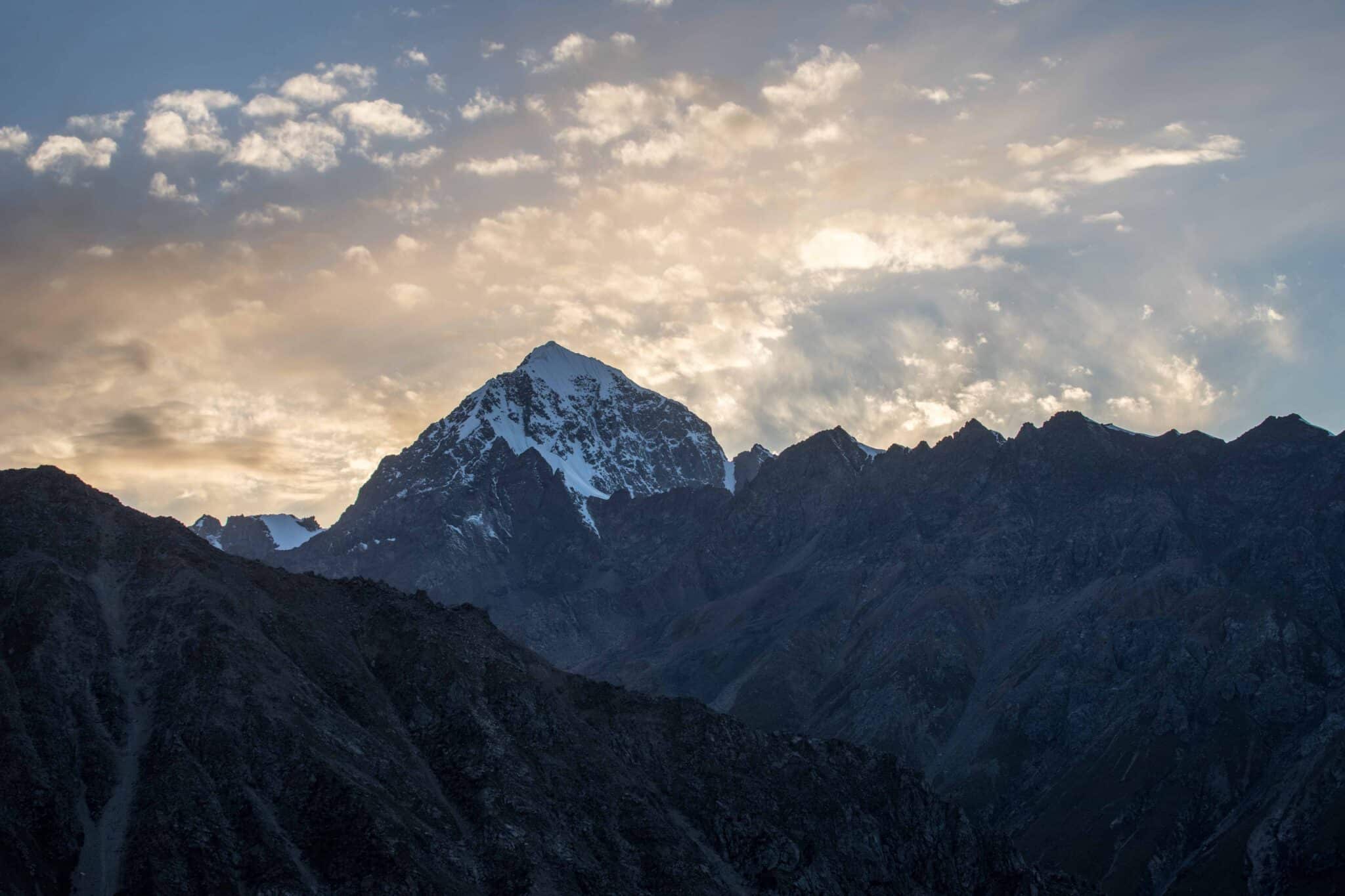 Kyrgyzstan: Tiorgen Ak-Suu High Loop - Asia Hikes